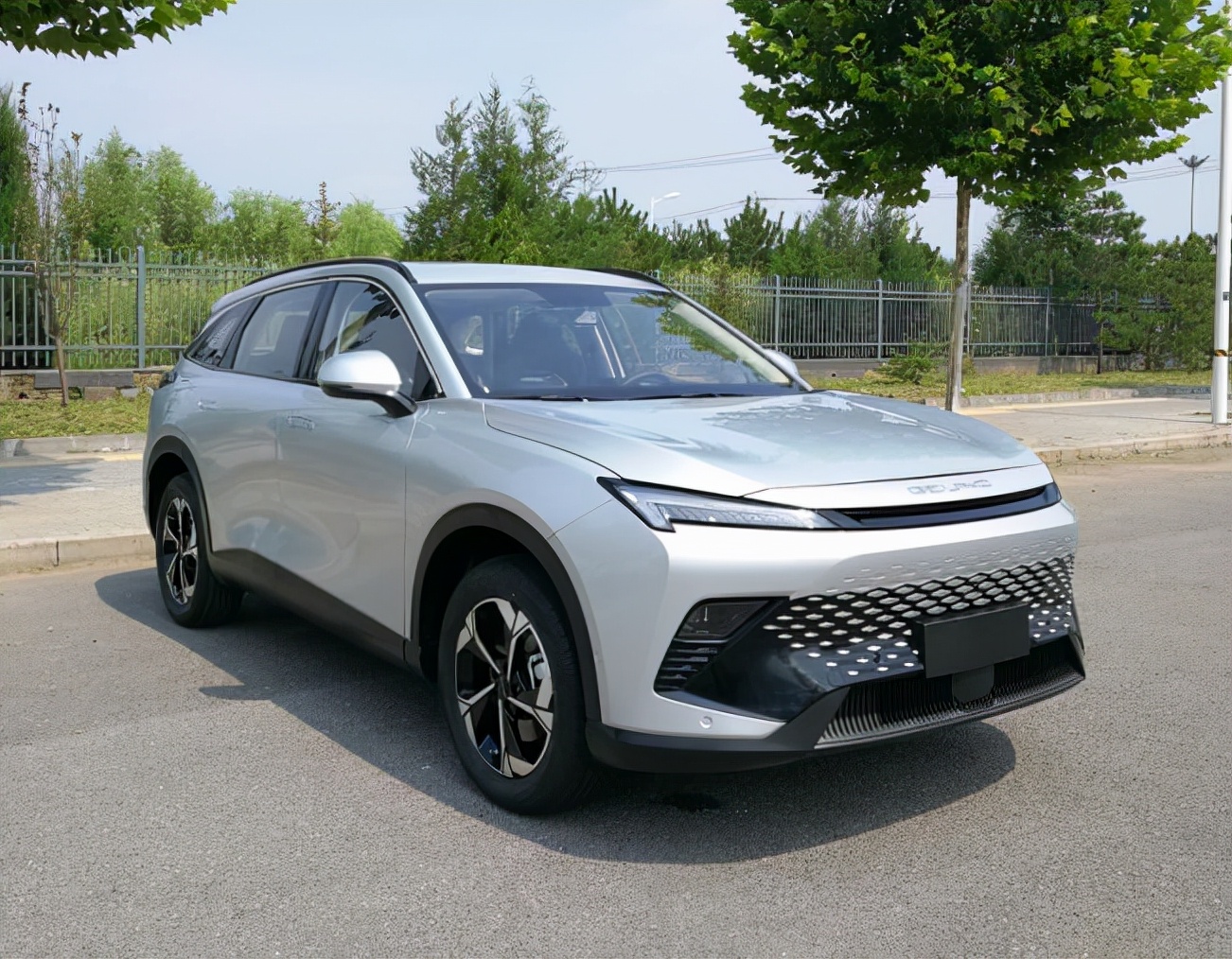 Hengchi 5 production version, brand new Tang EV, and Auchan brand new ...