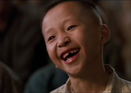 The meaning of Fugui's last alive in Yu Hua's "To Live" - iNEWS