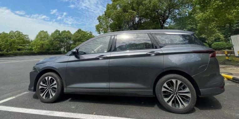 After driving the Wuling Hongguang for 8 years, and then driving the ...