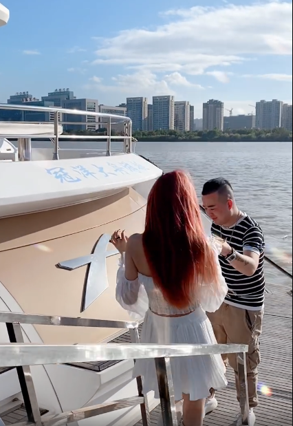 It's hard to change your nature? Guo Mei's hairdressing video shows off ...