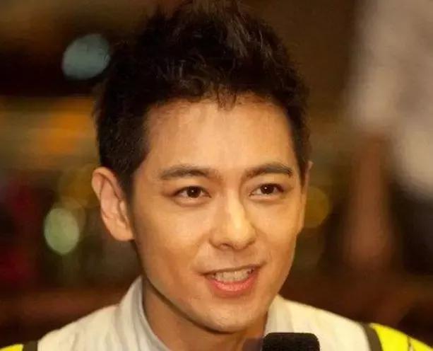 How can there be any freezing age!The real appearances of He Jiong and Lin Zhiying in the ...