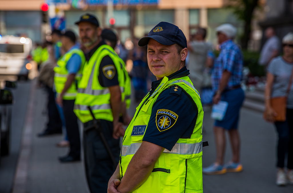 Latvian police rank logo - iNEWS