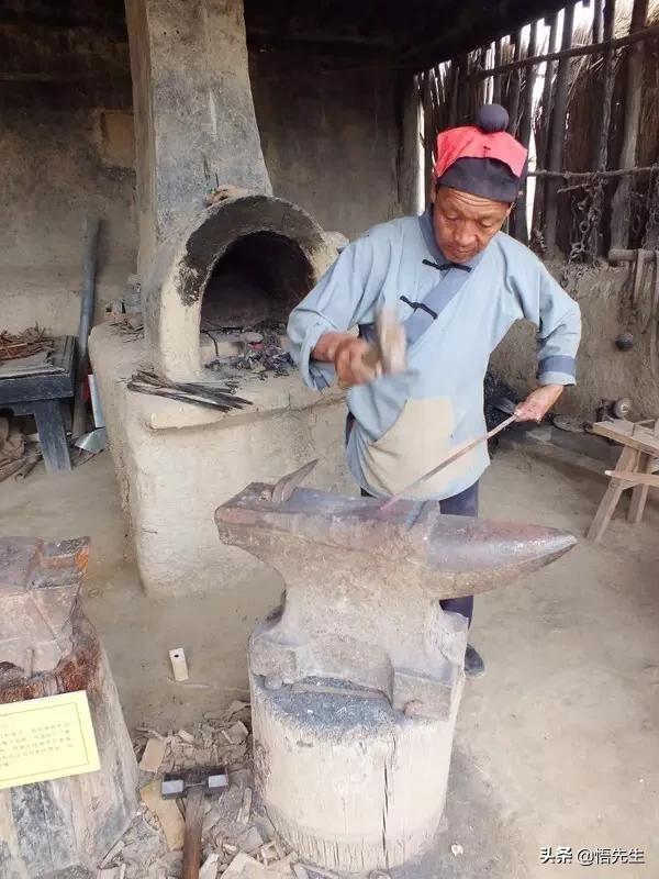 Photos about craftsmen!How many of these craftsmen do you remember?How ...