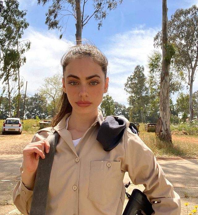 The 19-year-old Israeli female soldier won the world's most beautiful ...