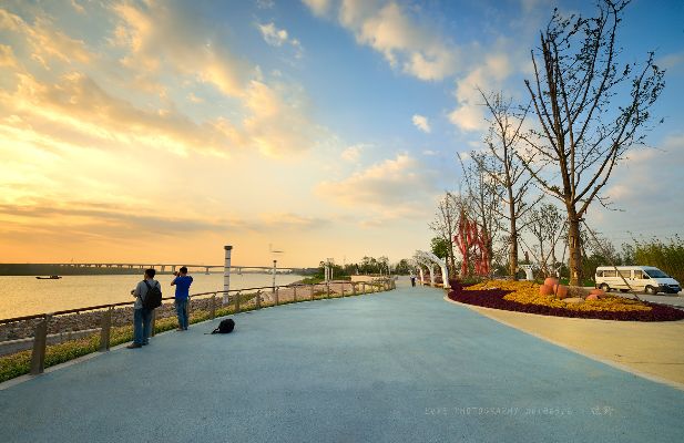 The largest Jiangxinzhou in the Yangtze River-Yangzhong Island - iNEWS