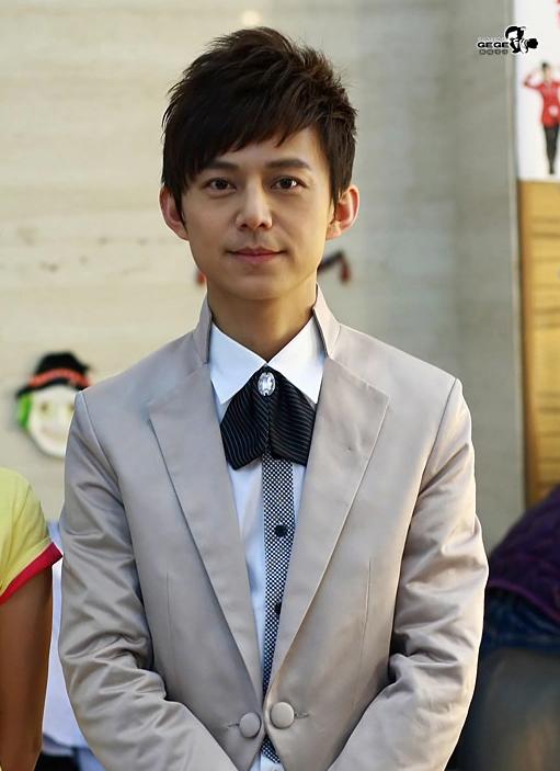 The famous director bombards He Jiong: You are not masculine, and the ...