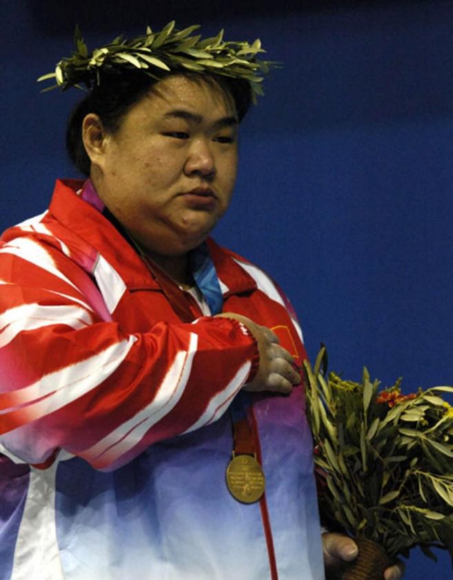 In 2004, the weightlifter Tang Gonghong who "risked his death" to win ...