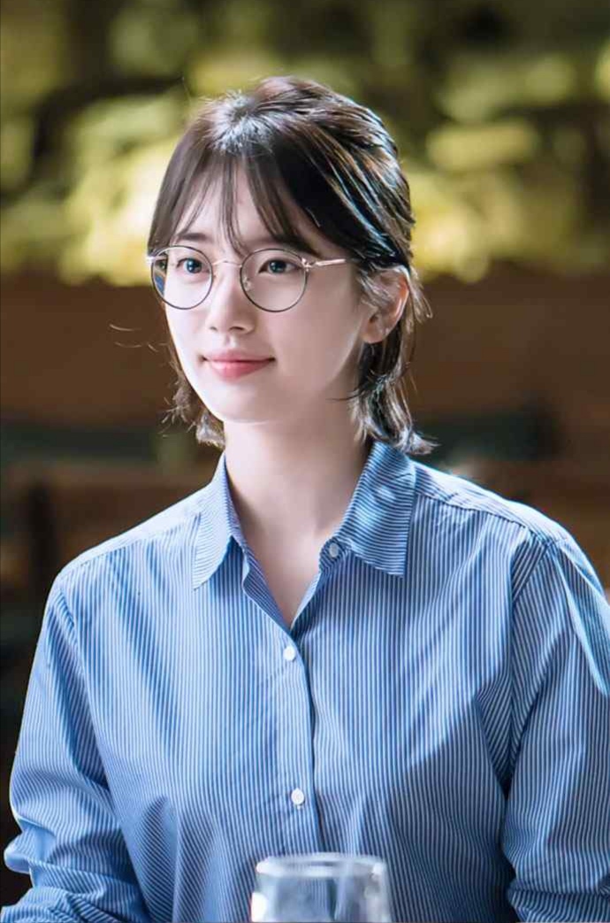 South Korean actress Bae Soo Ji - iNEWS