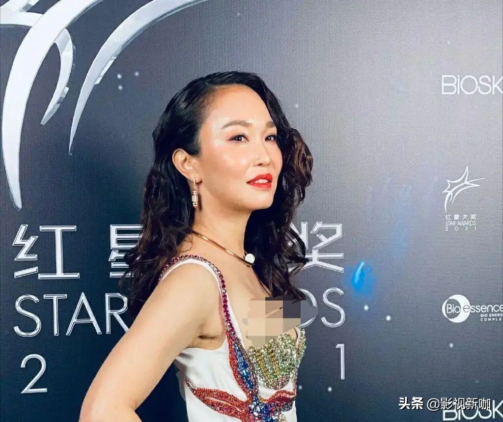 50-year-old Fan Wenfang Tuhan is exposed, not afraid of being stunned ...