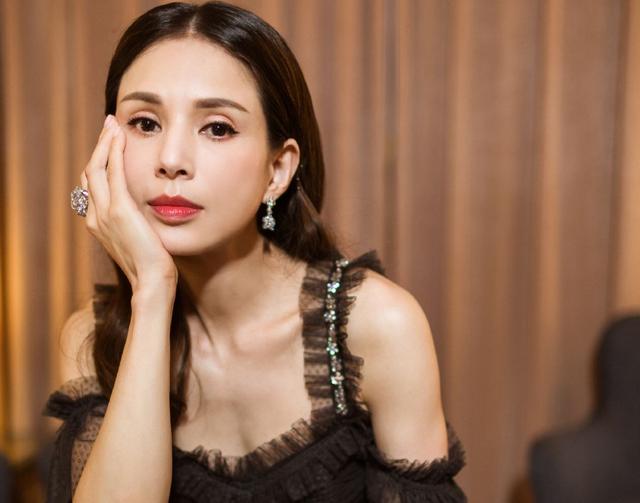 54-year-old Li Ruotong is back again, and the fairy sister, who ...