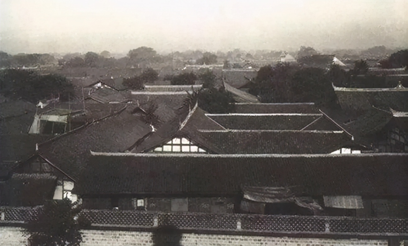 What is "Man Han Feast"? - iMedia