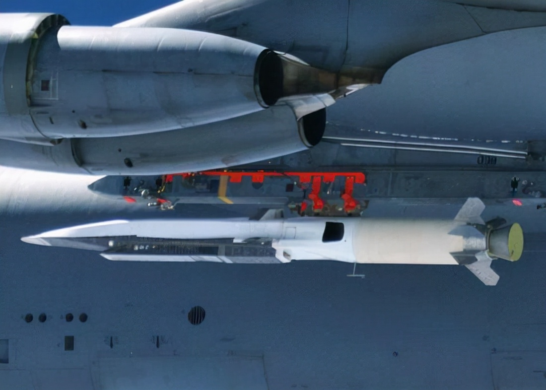 The B21 is about to fly for the first time. It is only a quarter of the ...