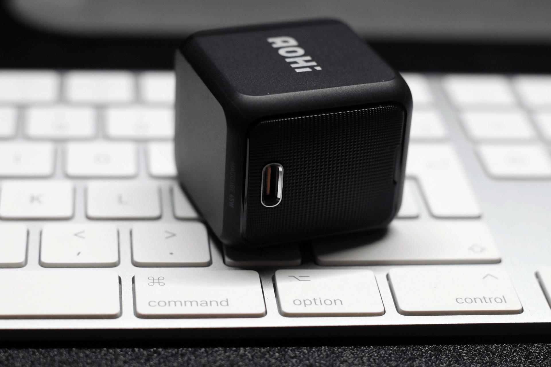 Small, lightweight, high-speed fast charging, Aohi65W GaN charging head review - iNEWS