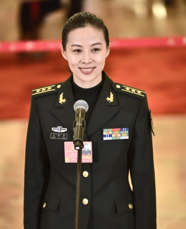 Wang Yaping is much more beautiful than a star - iNEWS