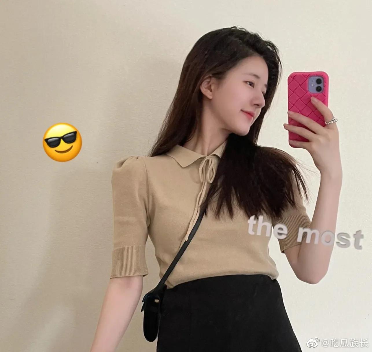 #How many phone cases does Zhao Lusi have# - iNEWS