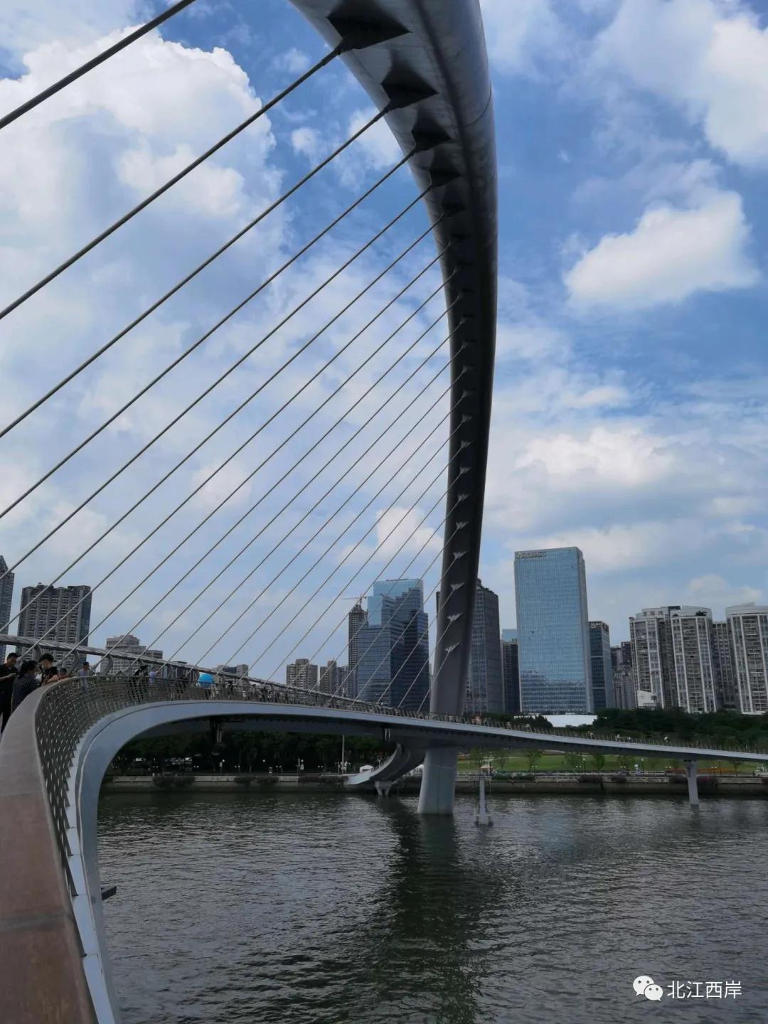 Guangzhou Haixin Bridge - iMedia