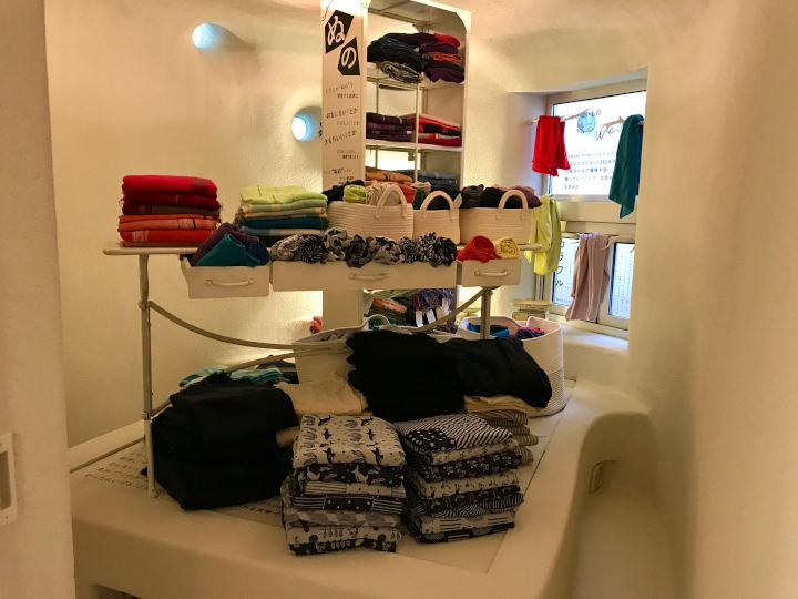 Comfortable and light shawl and clothing "Banshu Weaving", the ...