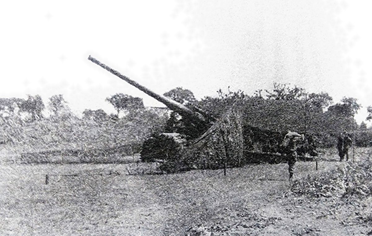 M1 240mm howitzer of American artillery in World War II - iNEWS