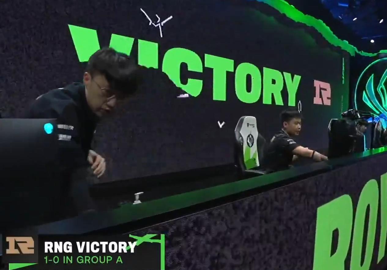 RNG大勝WEI打出大心臟之戰，四殺蘭博拯救隊伍，賽後喊話Canyon - 資訊咖