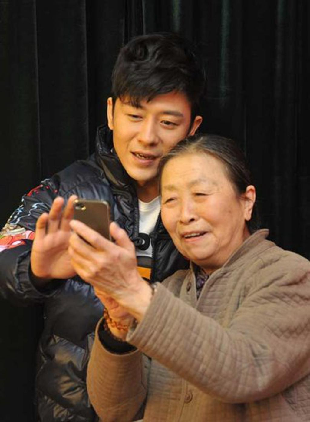 "Ugly Mother" Zhang Shaohua was a school girl when he was young? I was ...