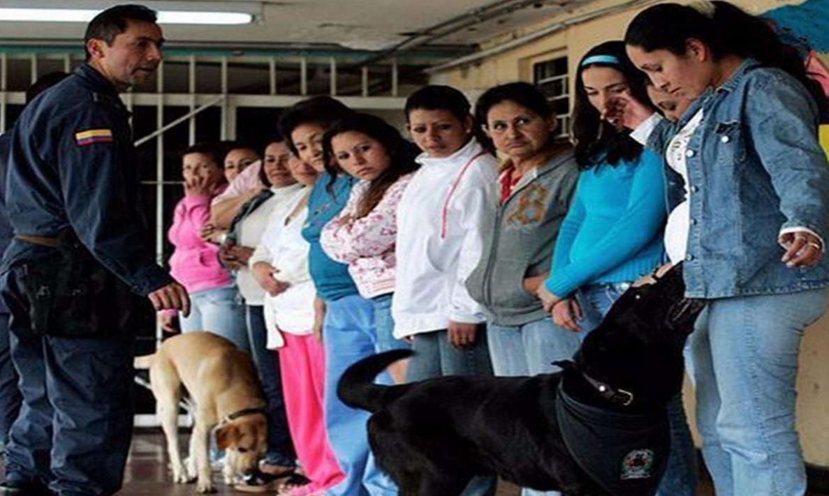 Prisons in India, male and female prisoners together, female prisoners ...