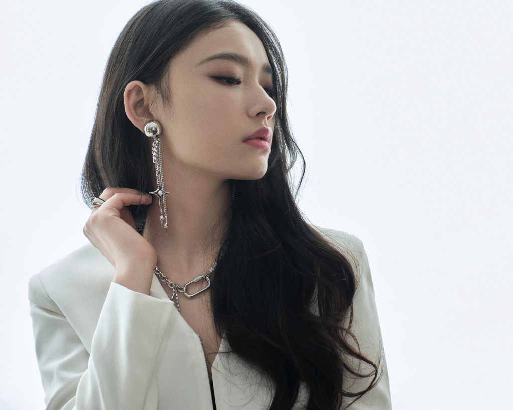 Lin Yun was awakened by the studio for education: to ensure that she ...