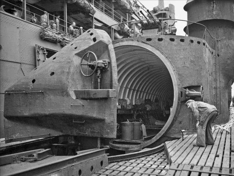 How powerful is the "Underwater Aircraft Carrier" Iraq 400?Can dive 700 ...