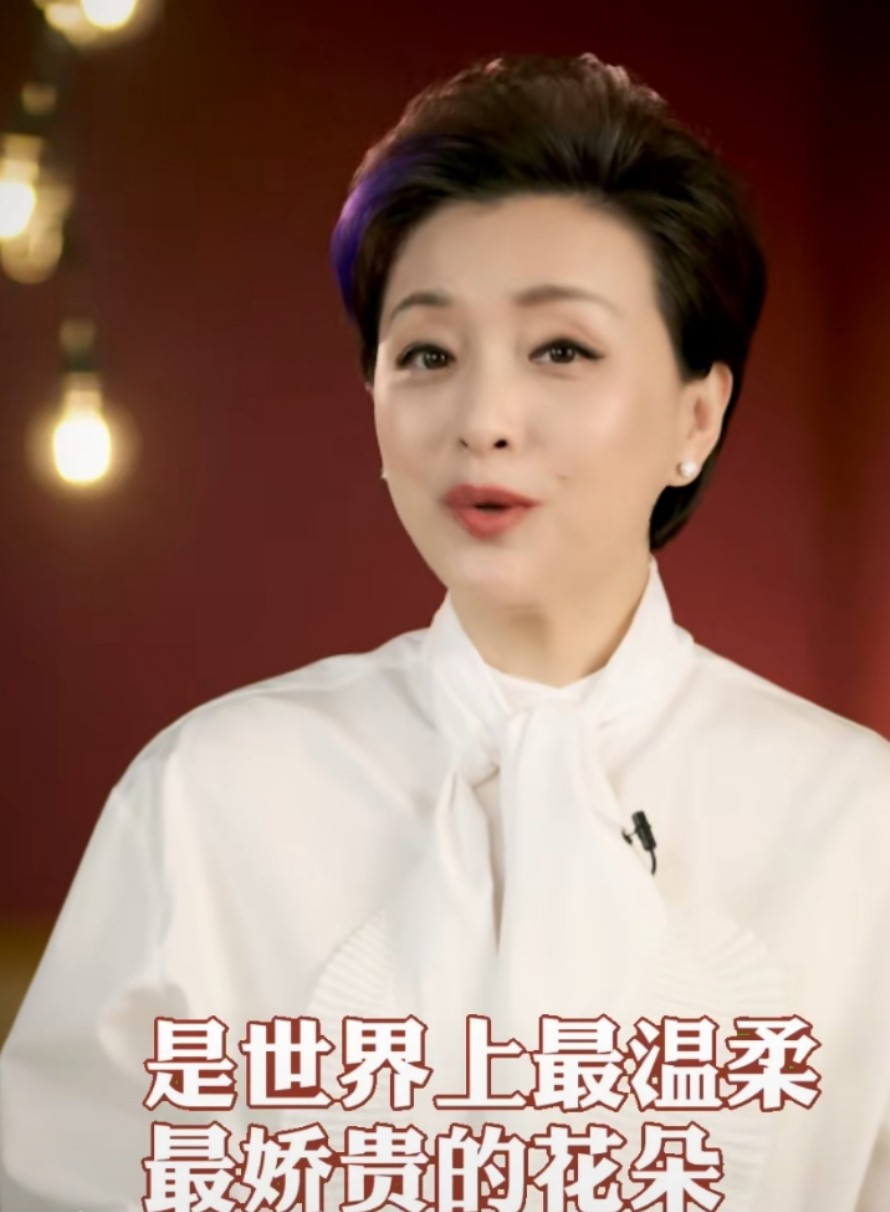 Yang Lan Six Video: Gifts moved mother and son to embrace each other ...
