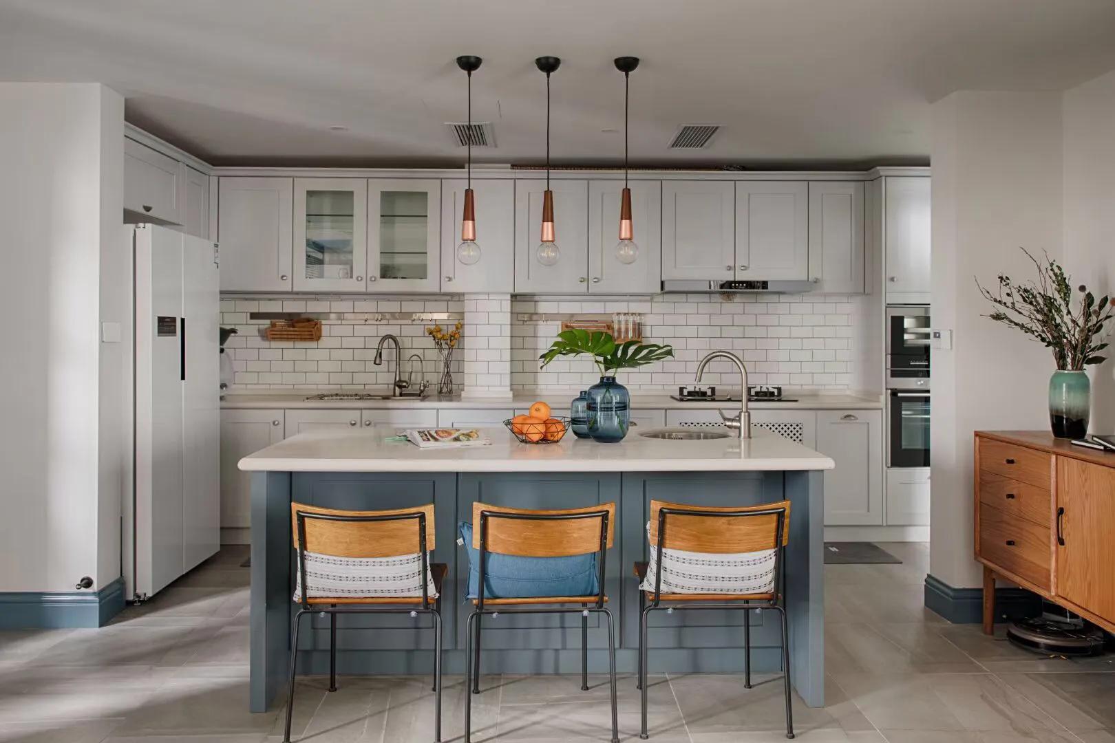 This set of 98 square meters with 3 bedrooms and 2 halls is very ...