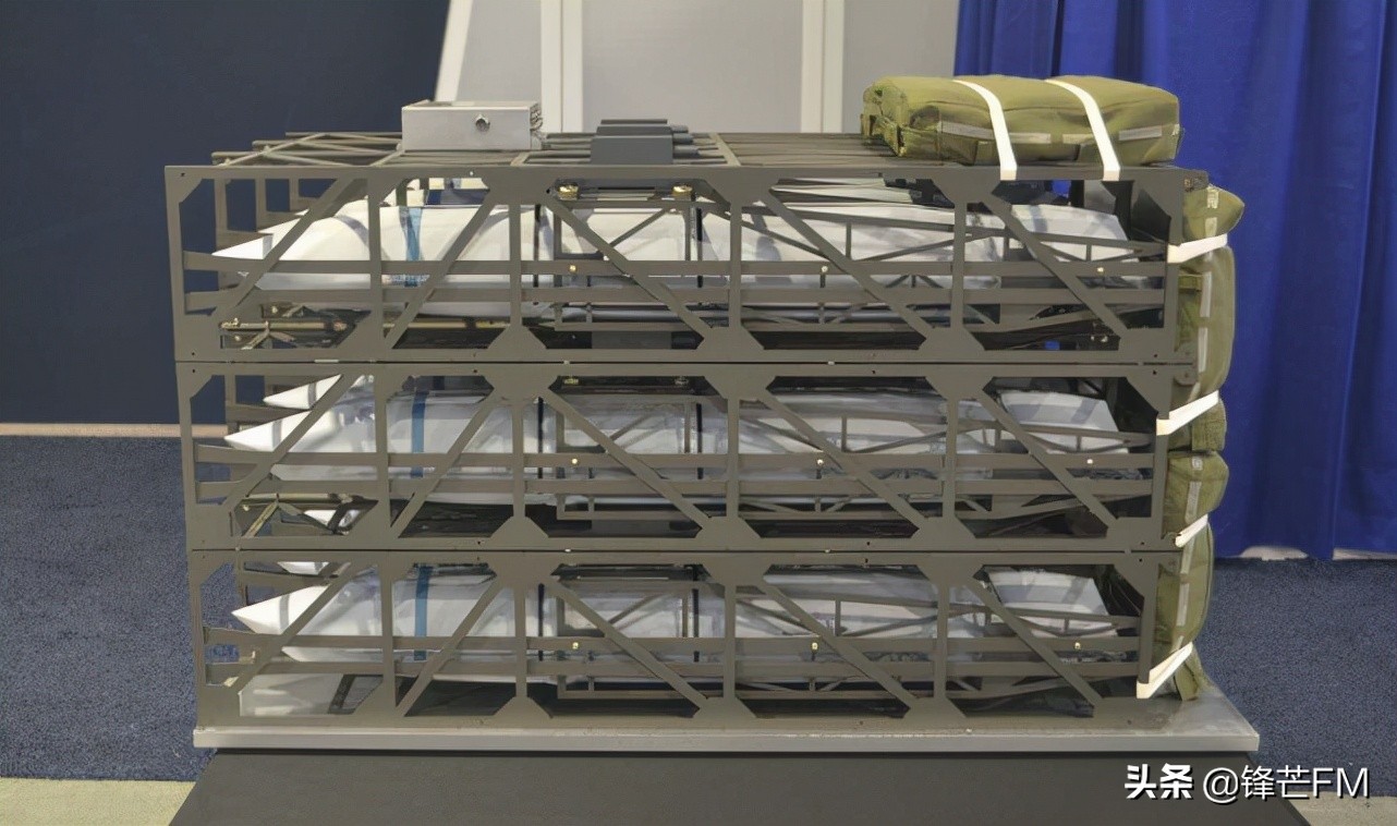 The American missile container, the transport plane transformed into a ...