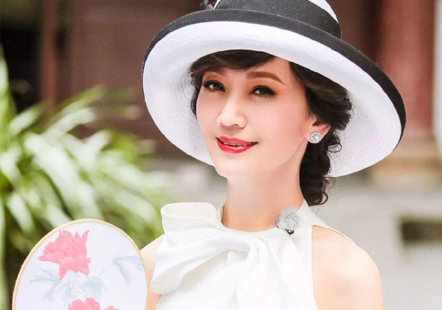 Top 10 most stunning beauties in chinese film history: carman lee ranks ...