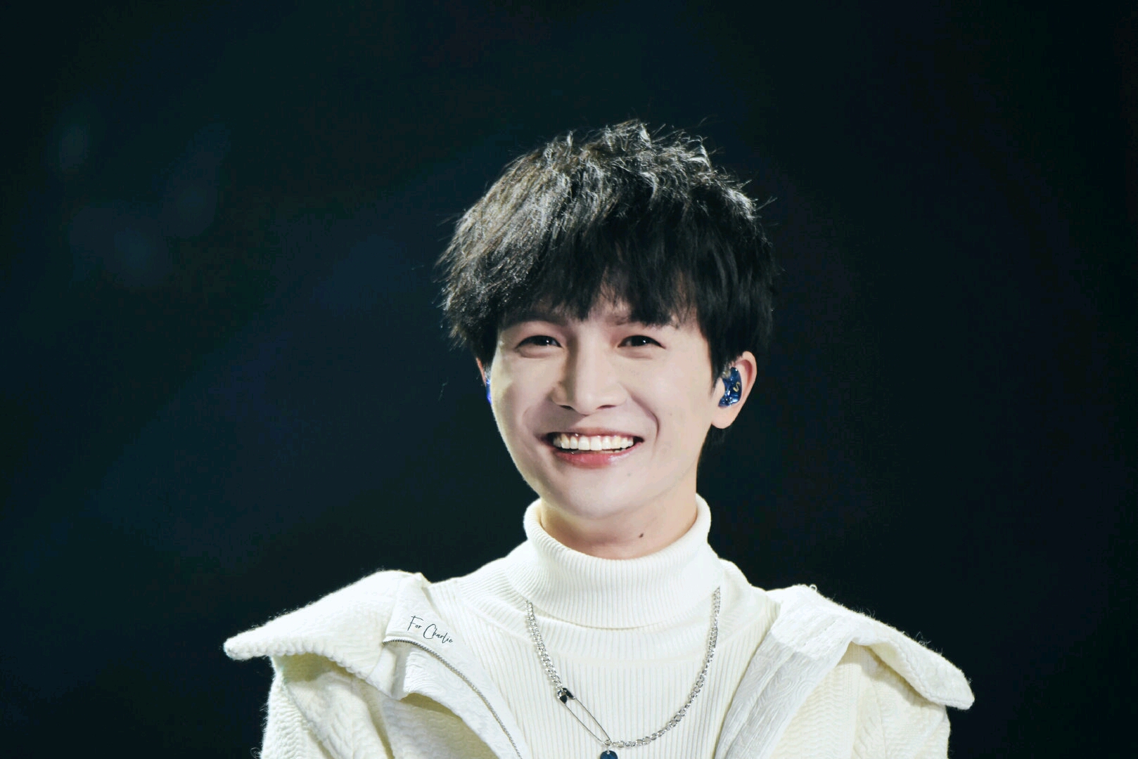 The talented singer will be a crossover variety show. Zhou Shen's ...