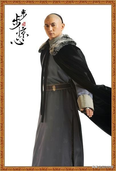 Liu Shishi told Yuan Hong to help Wu Qilong with clothes?It's so sweet ...