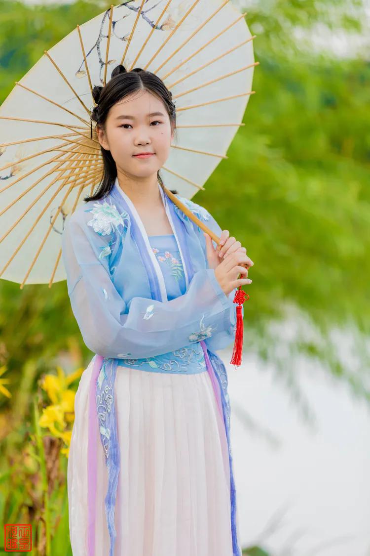 Chunfang is not a lotus-a gathering of friends - iNEWS