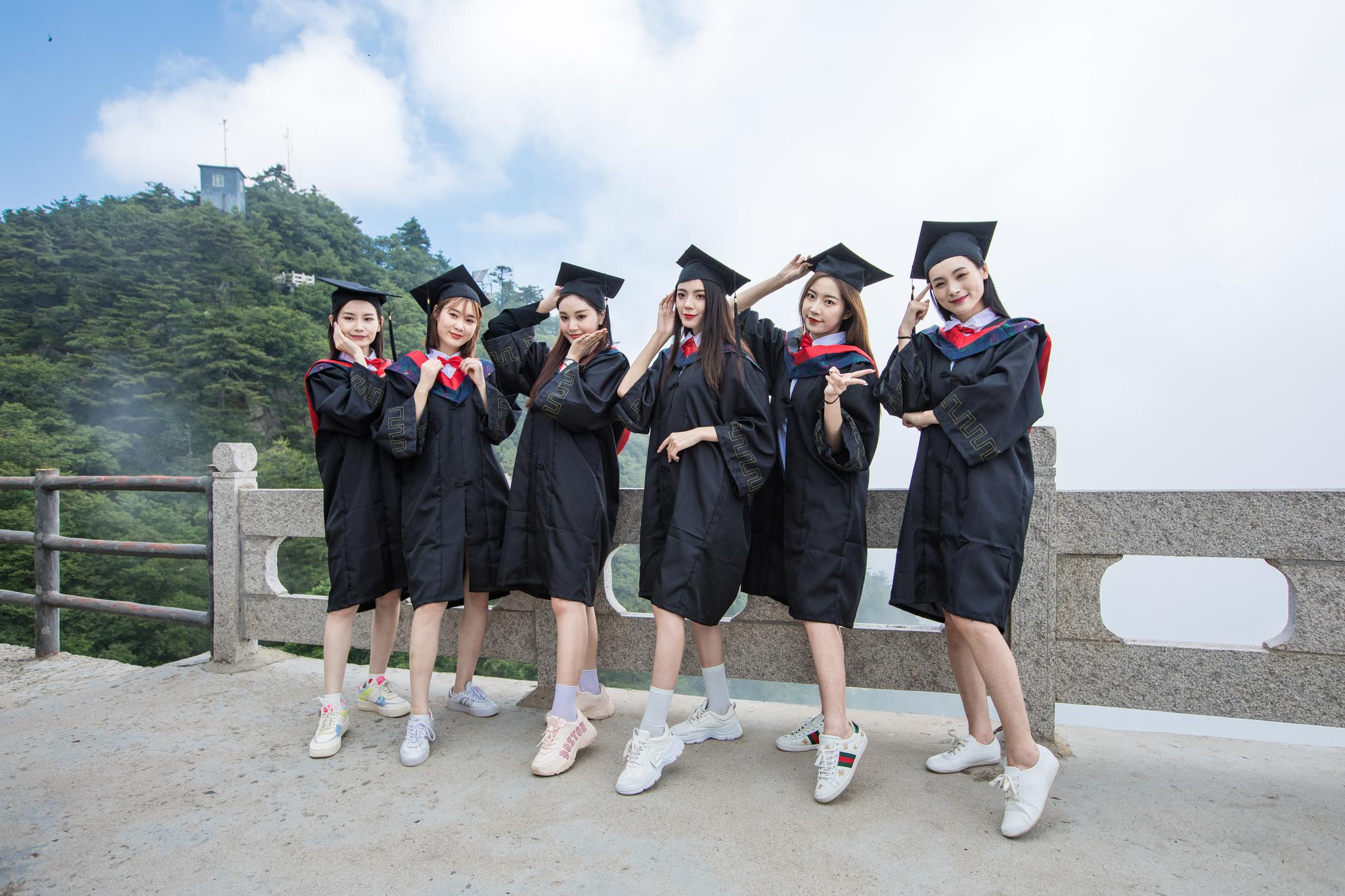 Wang Yaping "out of the cabin": From a rural girl to an astronaut, she ...