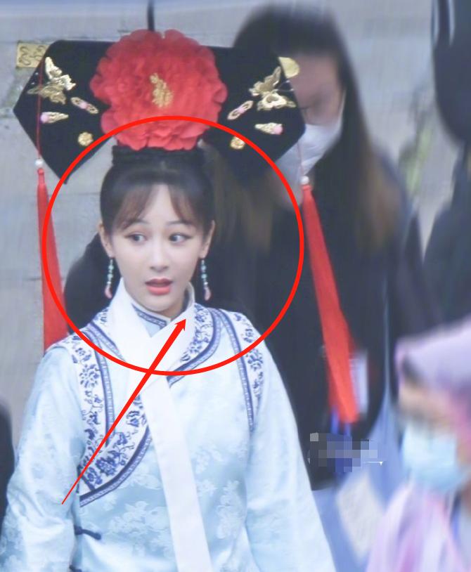 Moe Tan Reuters exposed, Yang Zi played Crape Myrtle again to attract ...