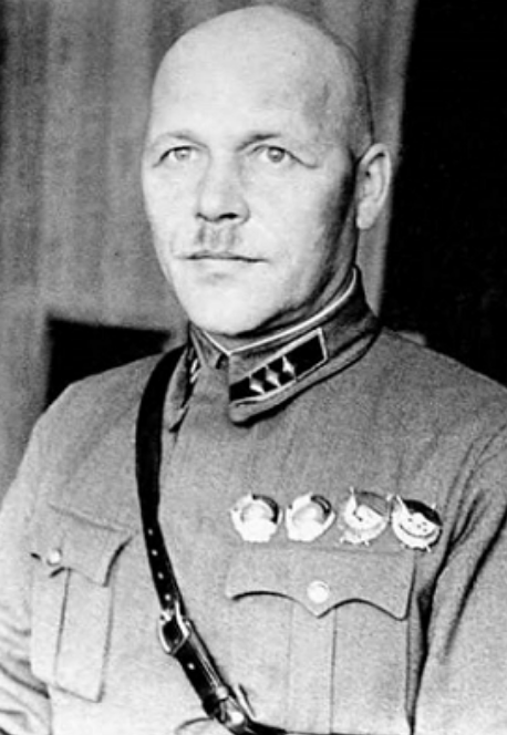 The Soviet Army General Pavlov, who committed the Germans to the ...