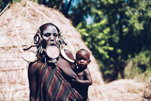 Women of the African lip disc family: The larger the size of the plate ...