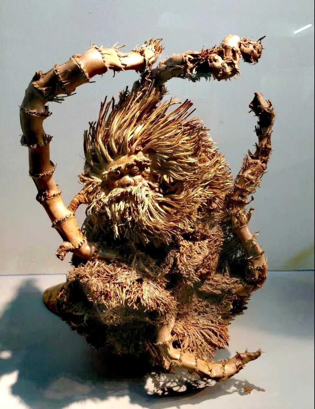 The root carving of Xiangshan makes you feel worthy of being the ...