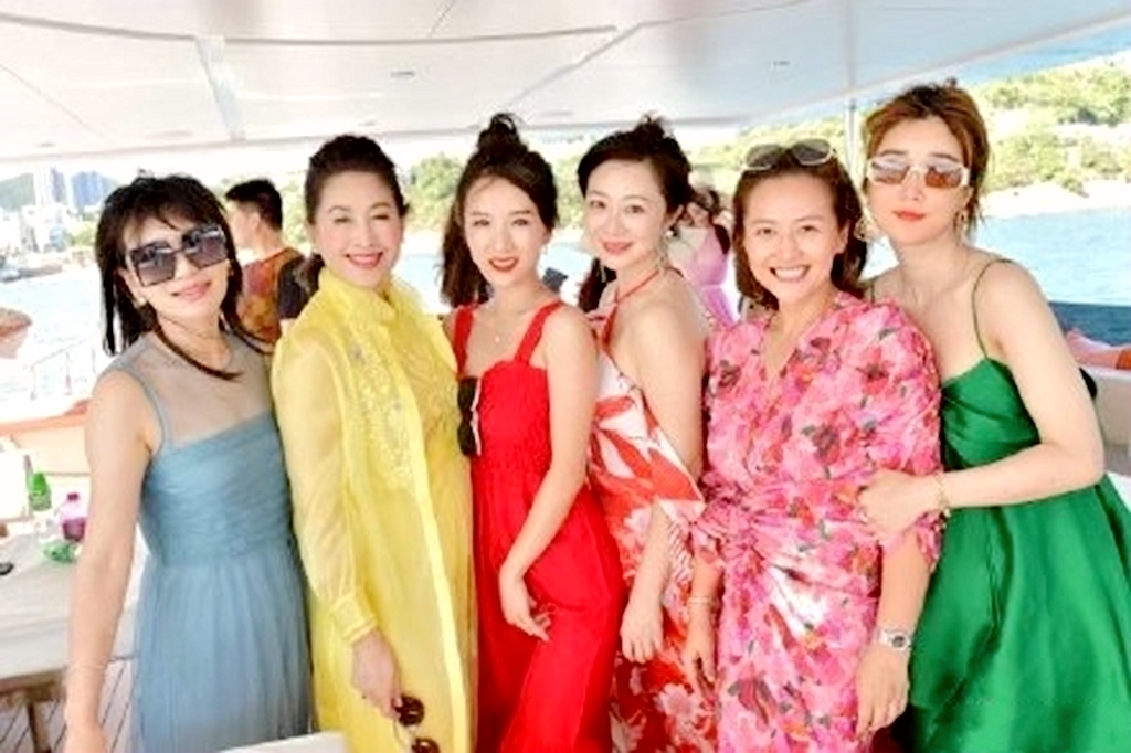 Chen Manna celebrated her 70th birthday, "the queen of ghosts" Wang ...