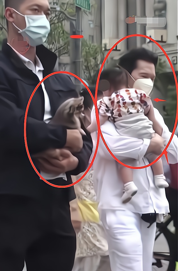 "Love Dog" hugs the bodyguard, granddaughter grandfather, Xiang ...