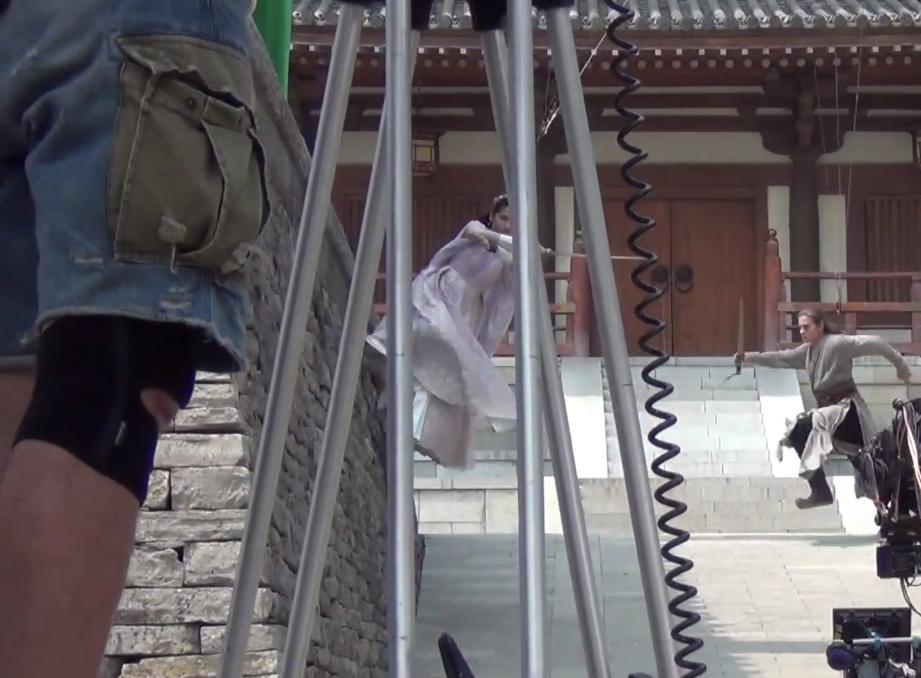 Guan Xiaotong's "Turandot" behind-the-scenes, hanging Wia filming ...
