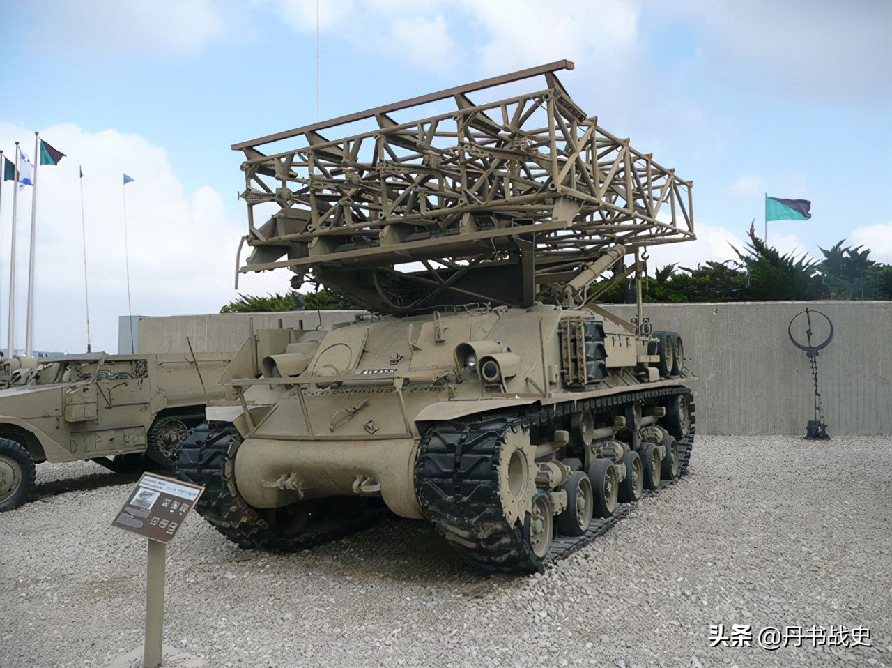 Israel's MAR-290 rocket launcher system, the range is not powerful ...