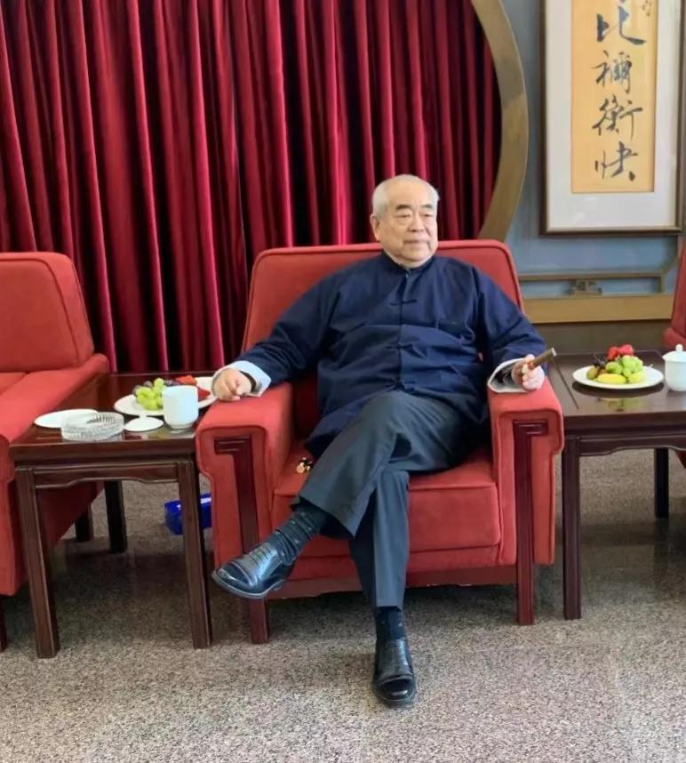 Painter Fan Zeng exhibited painting and calligraphy works in ...