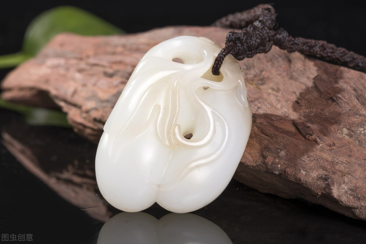 Bat, the lucky thing of blessing - iNEWS