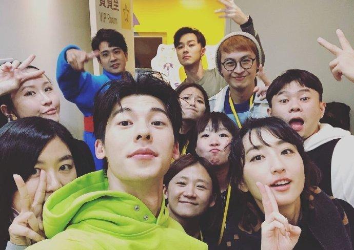 A close photo of Shi Baiyu and his friend Yang Menglin Xu Guanghan - iMedia