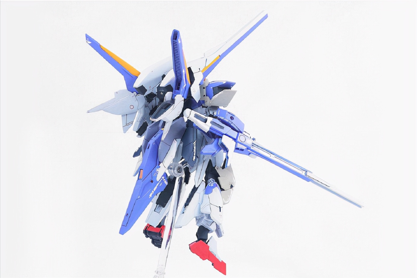 Core Gundam Modification V2 Gundam Model - iNEWS