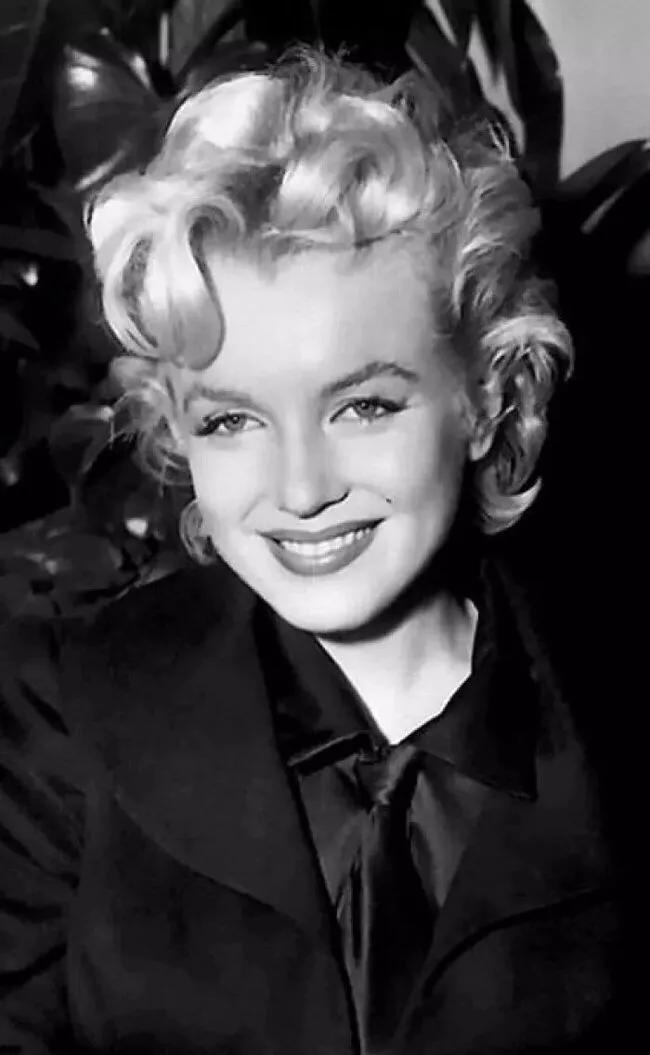 The real Marilyn Monroe is actually like this - iNEWS