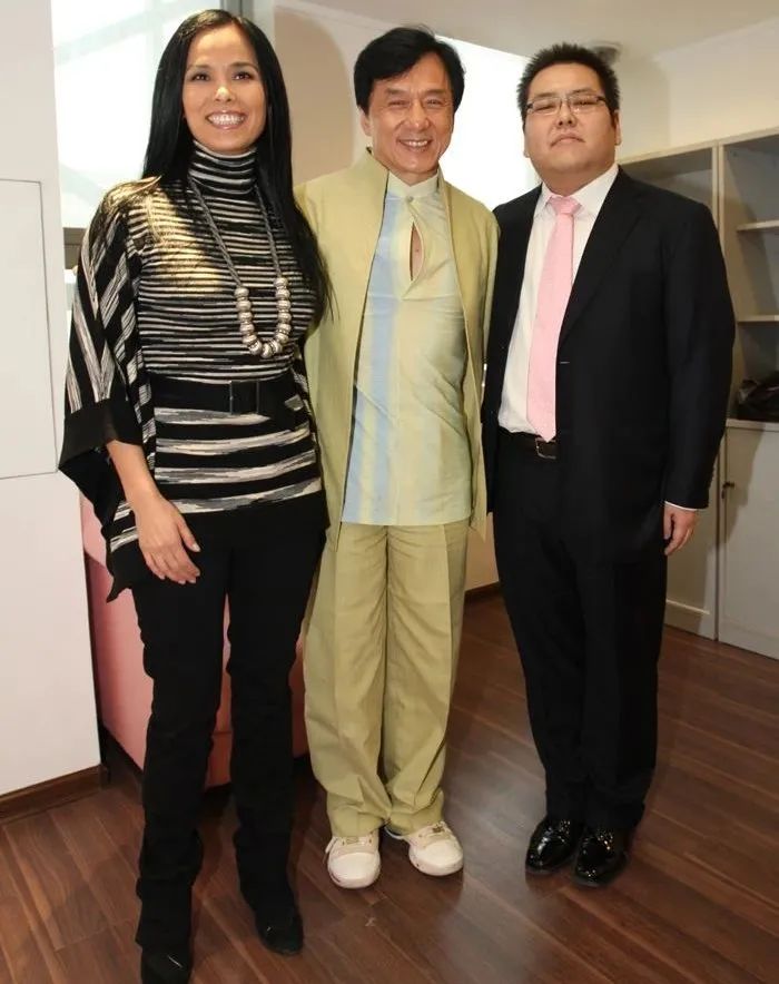 "Feng Girl" Che Xiao's fall, she married Li Zhaohui, the richest man in ...