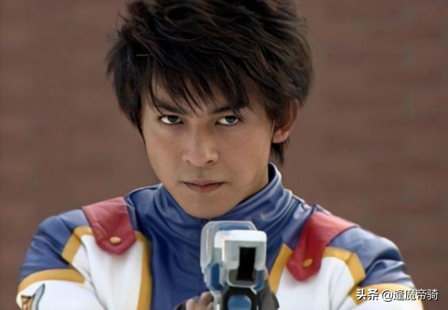 The hidden stars in "Golden Armor Warrior", in addition to "Snake" Li ...